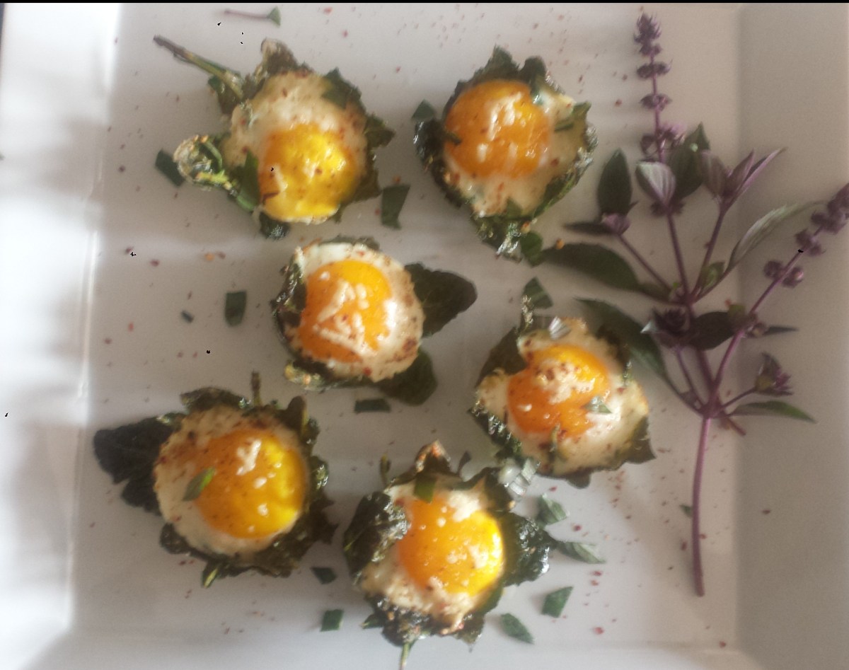 Wheatless Wednesday – Baked Eggs in Kale Cups | goodmotherdiet